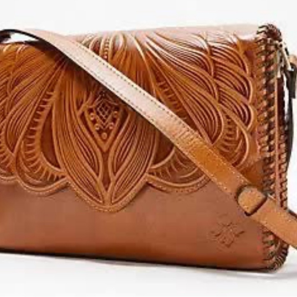 Classic Crossbody With Vintage Flair From Patricia Na… - Gem
